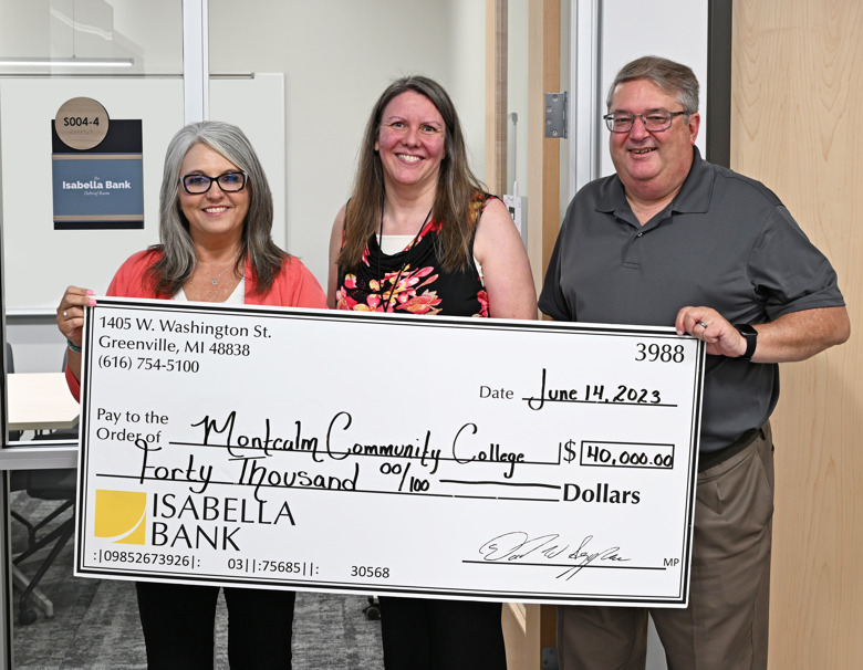 Isabella Bank pledges $40,000 to MCC’s ‘Transforming Lives, Empowering ...